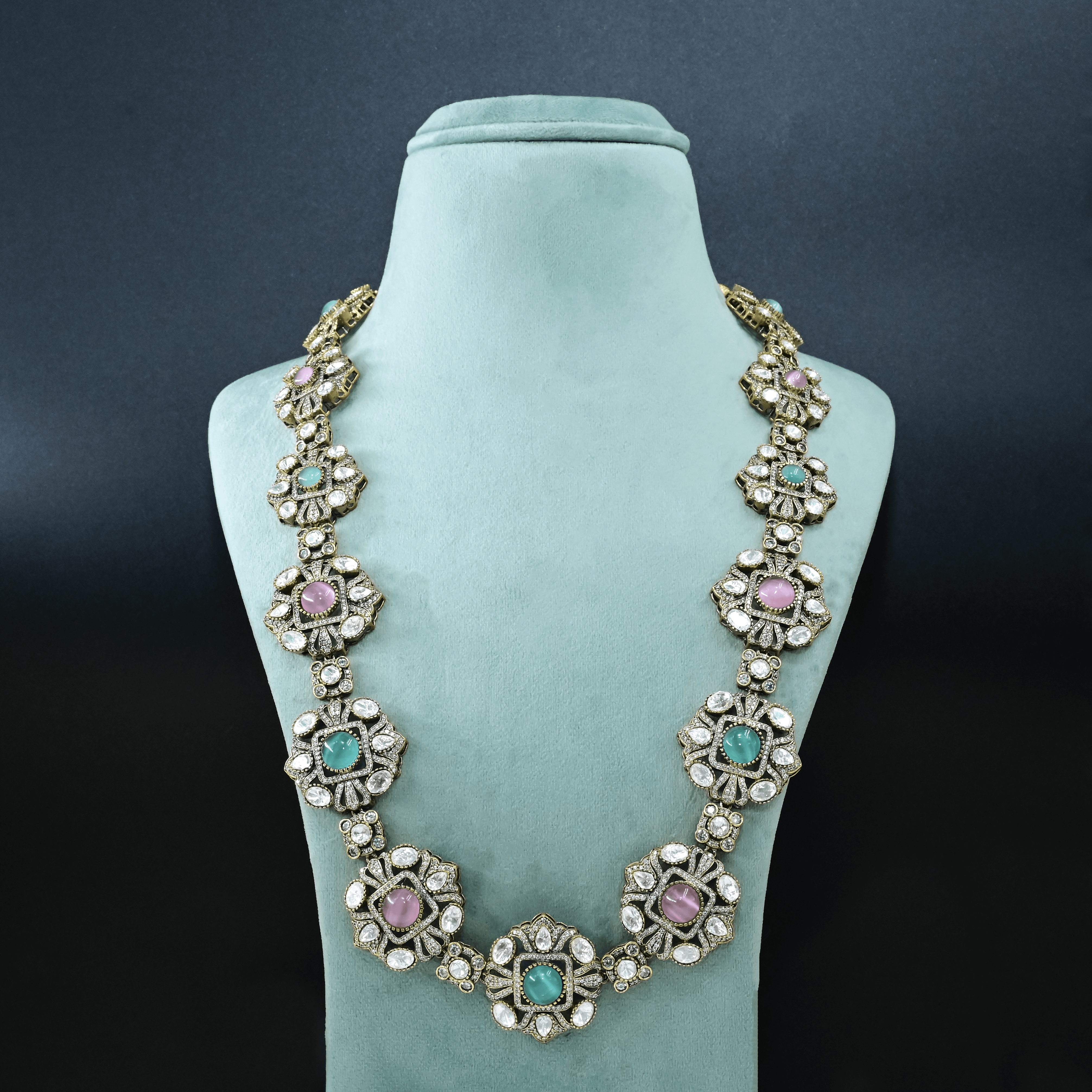 Victorian Heavy Necklace Set – Veeha Beauty